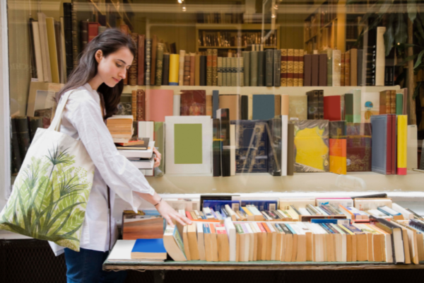 10 Thrifty Tips to Save Money on Books - Everyday Thrifty