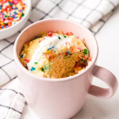 Microwaveable 3-Ingredient Cake Mix Mug Cake Recipe - Everyday Thrifty